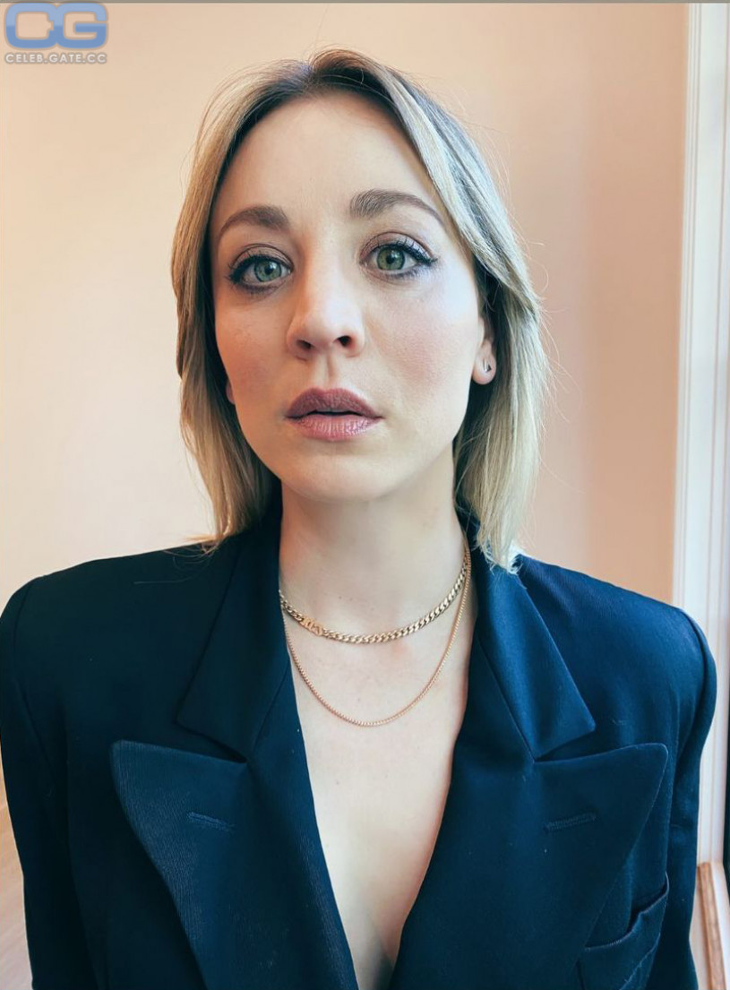 Kaley Cuoco Nackt Nacktbilder Playboy Nacktfotos Fakes Oben Ohne 2906