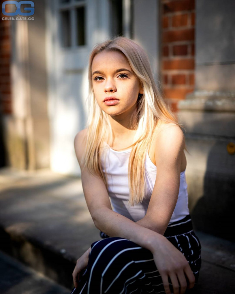 Katharina Hirschberg nackt, Nacktbilder, Playboy, Nacktfotos, Fakes ...